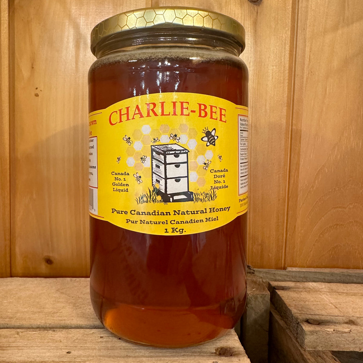 Charlie Bee Pure Honey – DeVries Fruit Farm